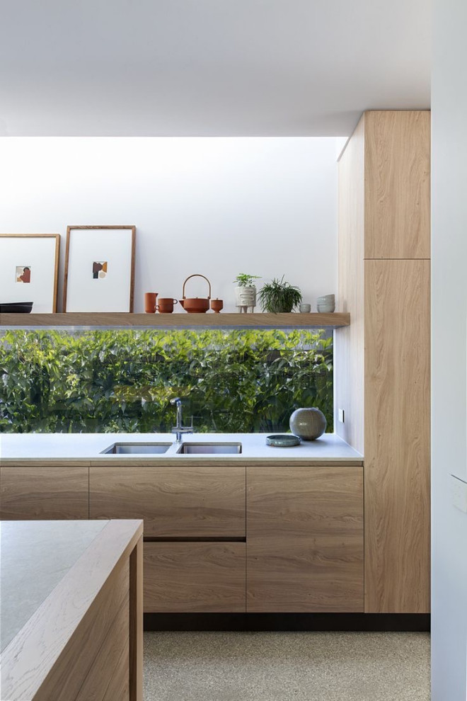 Window behind sink no upstand | Houzz UK