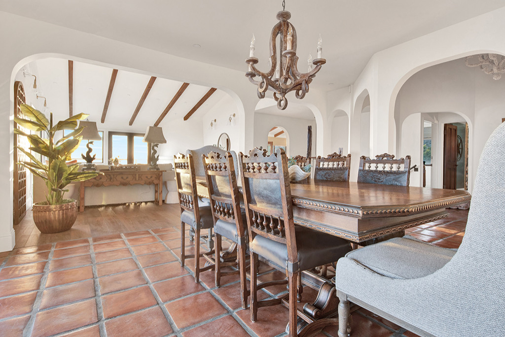 Spanish Colonial Revival Chairs 9 Tudor Style Complete Spanish