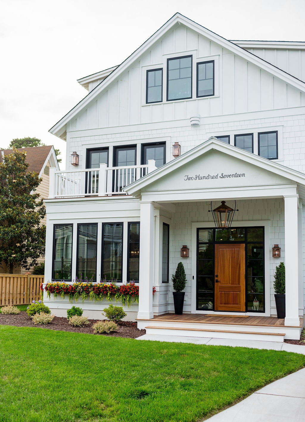 Siding Shingles White Farmhouses Visualize Your New Roof With The GAF