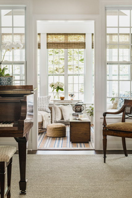 Maine Cottage Inspired Remodel - Classique - Véranda et Verrière ...