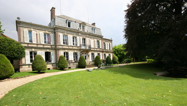 Manoir - Paris (75) - Traditional - Lille - by Vr-Architecture | Houzz UK