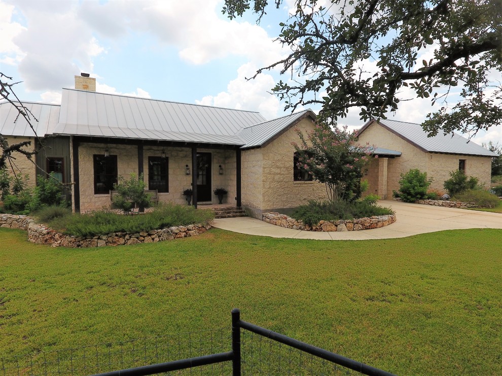 Comal County Ranch House - Farmhouse - Exterior - Austin - by Dibello ...