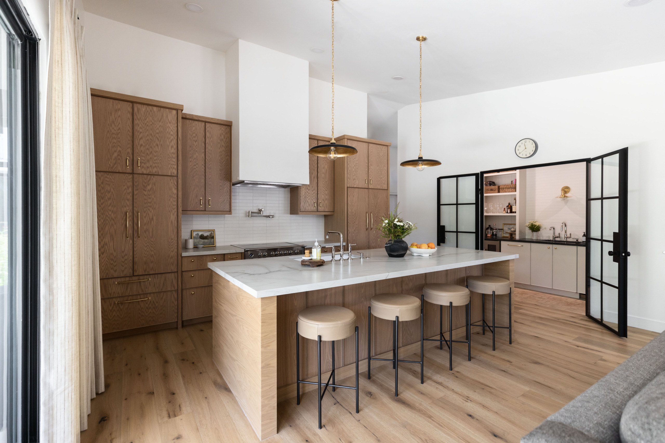 3 New Kitchens With a Beautiful Butler’s Pantry