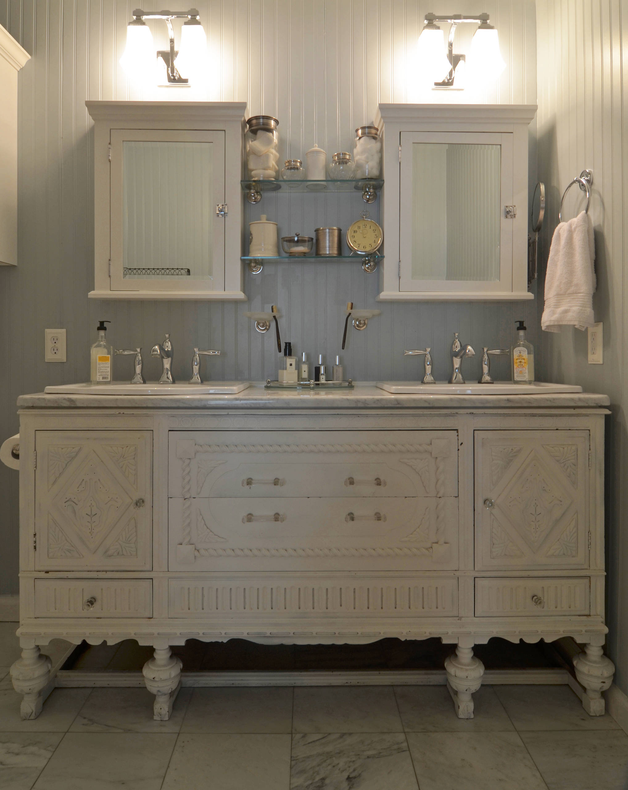 Dumpster Decorating: Furnishing Your Home With Repurposed Pieces