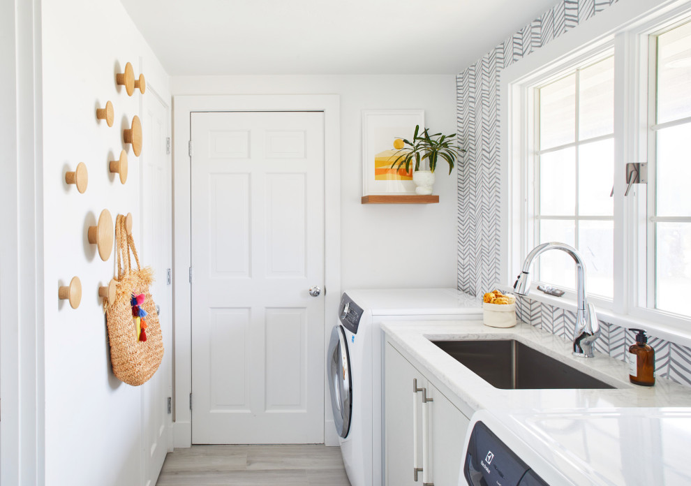 Davis Ln - Beach Style - Laundry Room - Boston - by Isle Designs | Houzz