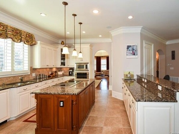 Kitchen layout - big house, feels awkward