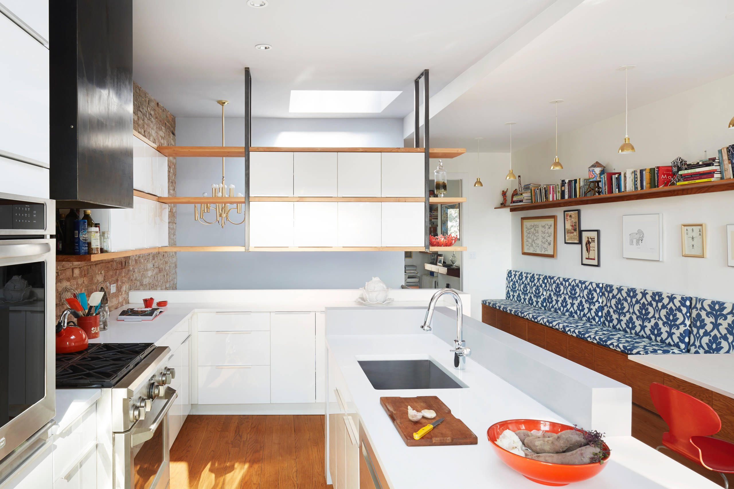 Houzz Tour: Century-Old Brooklyn Townhouse Gets a Fresh Update