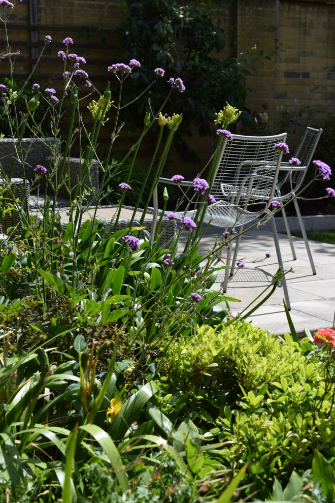Ealing Garden with levels - London - by Breeze Garden Design | Houzz