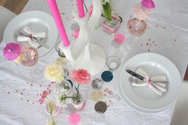 Neon Pink Tablescapes to Fall in Love With | Houzz AU