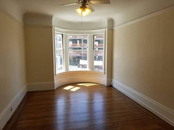 Curtain rods for semi-circle bay window