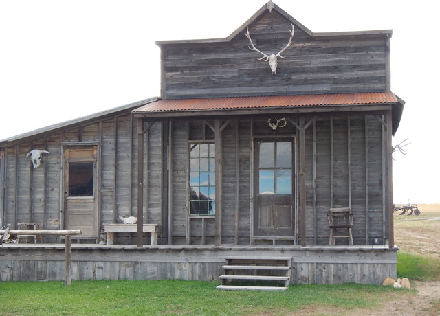 Western Rustic House Exteriors