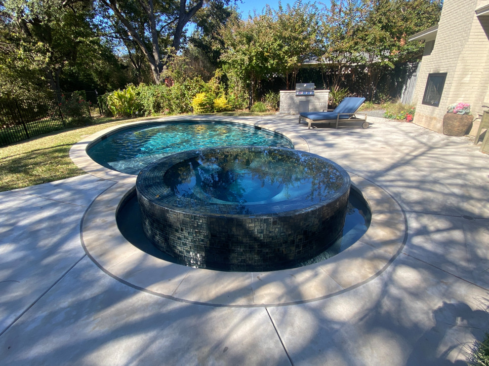 Bell Pool - Contemporary - Pool - Dallas - by Star of Texas Landscape ...