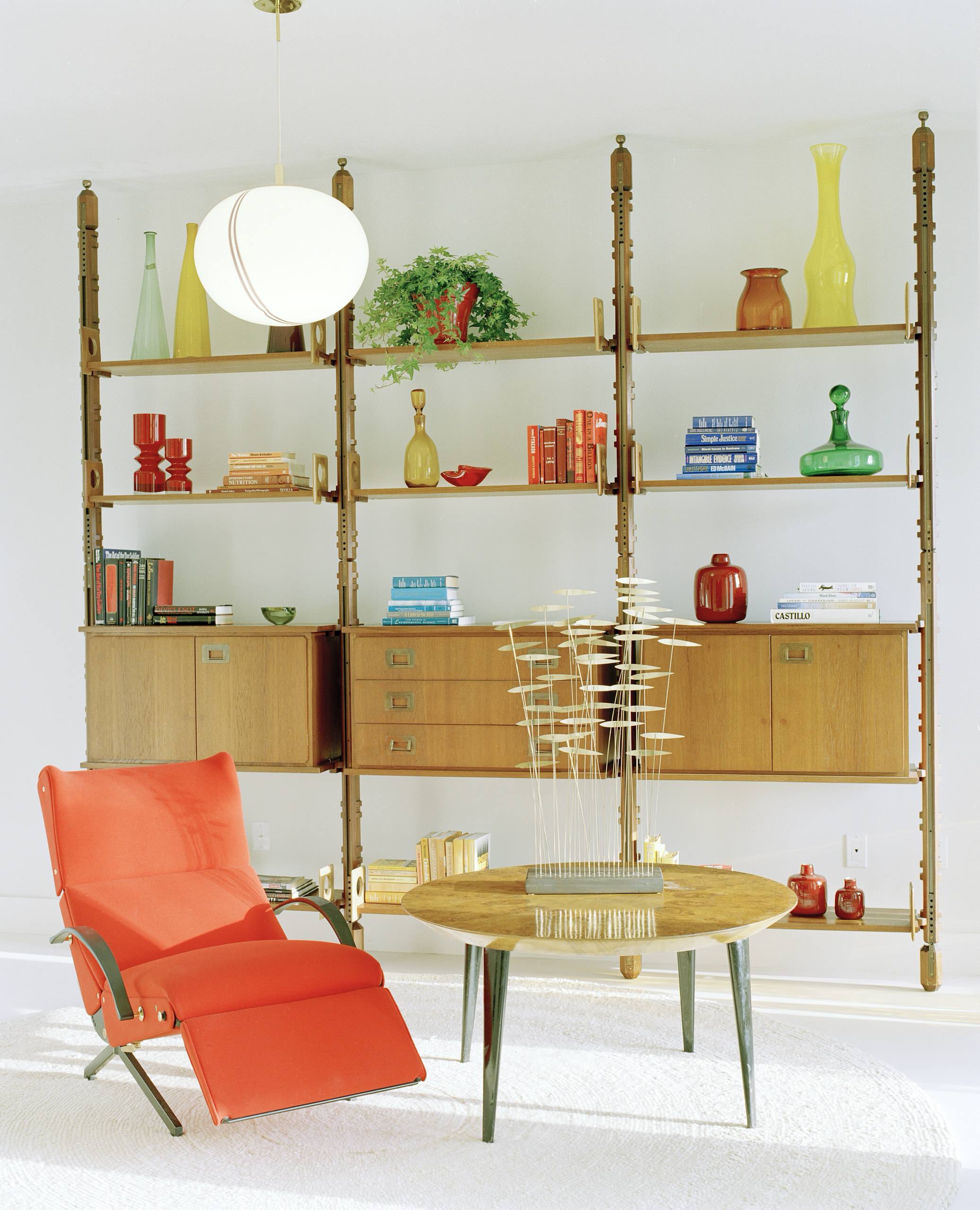 12 Eye-Catching, Gorgeous Wall Showcase Designs