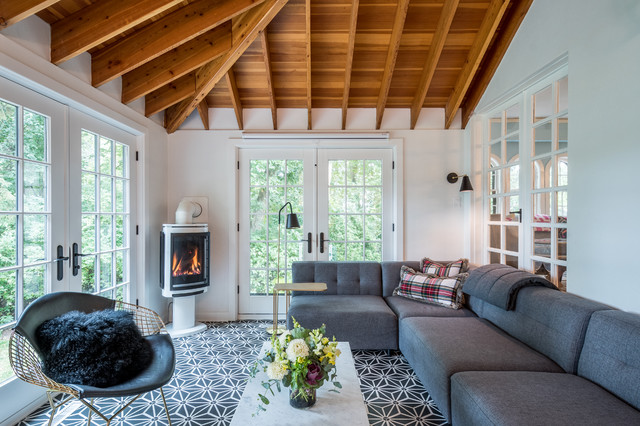 Wisconsin Sunroom Gets Revamped for Entertaining