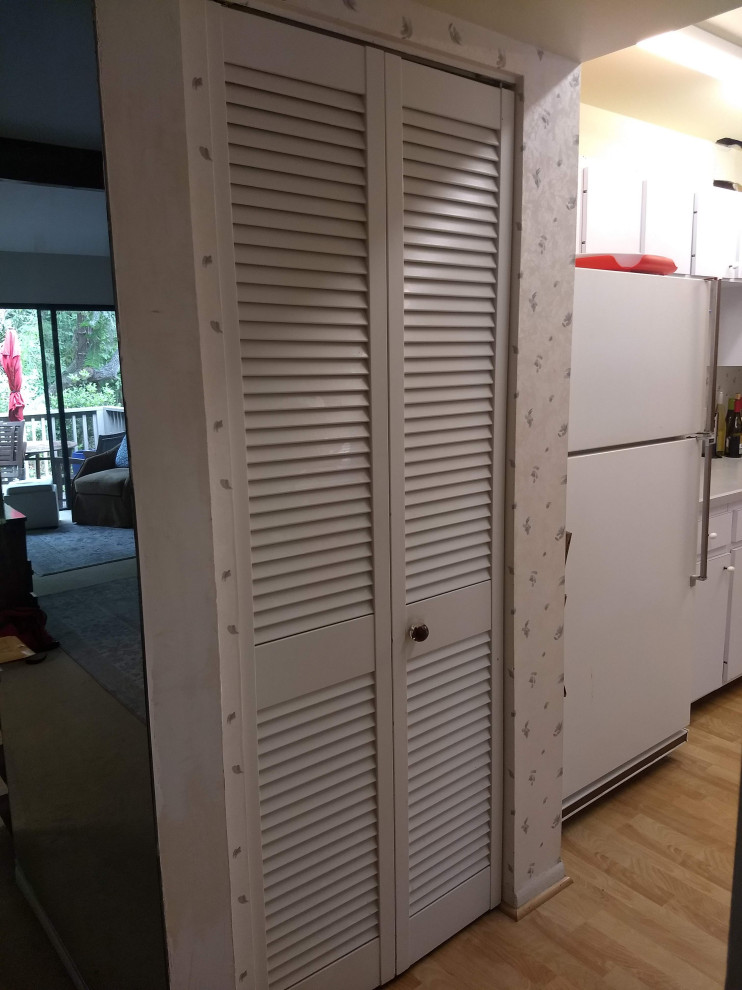 ISO photos of a standard fridge in a niche with a wall on both sides ...