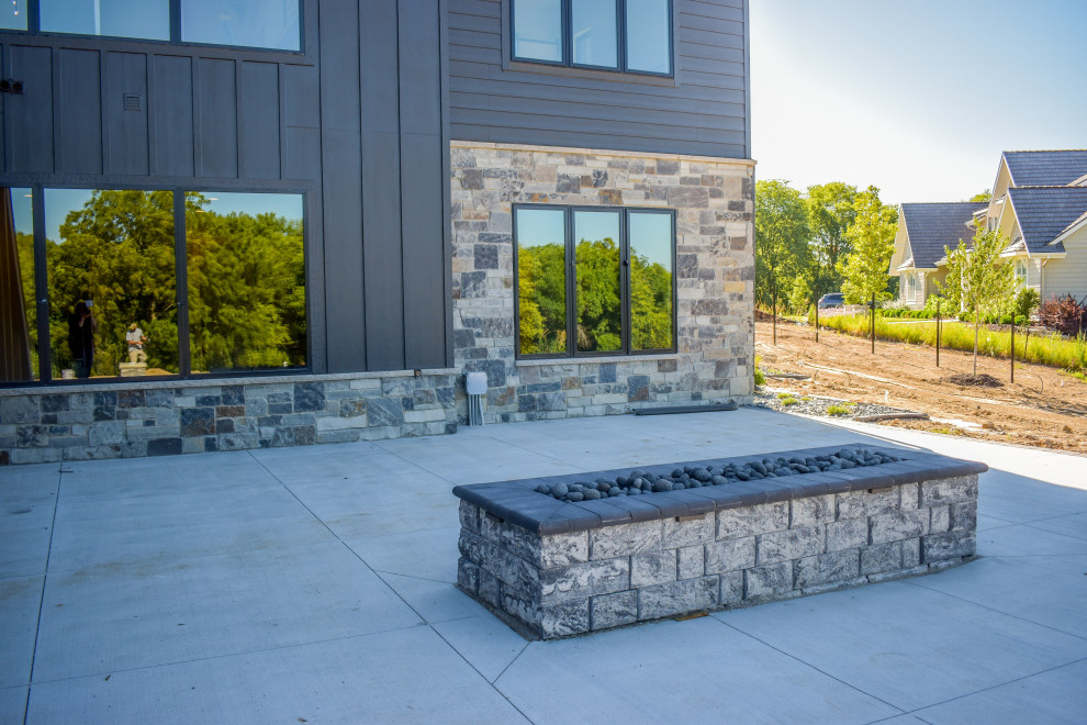 Modern Black Horse Ashlar Home - Traditional - Exterior - Omaha - by ...