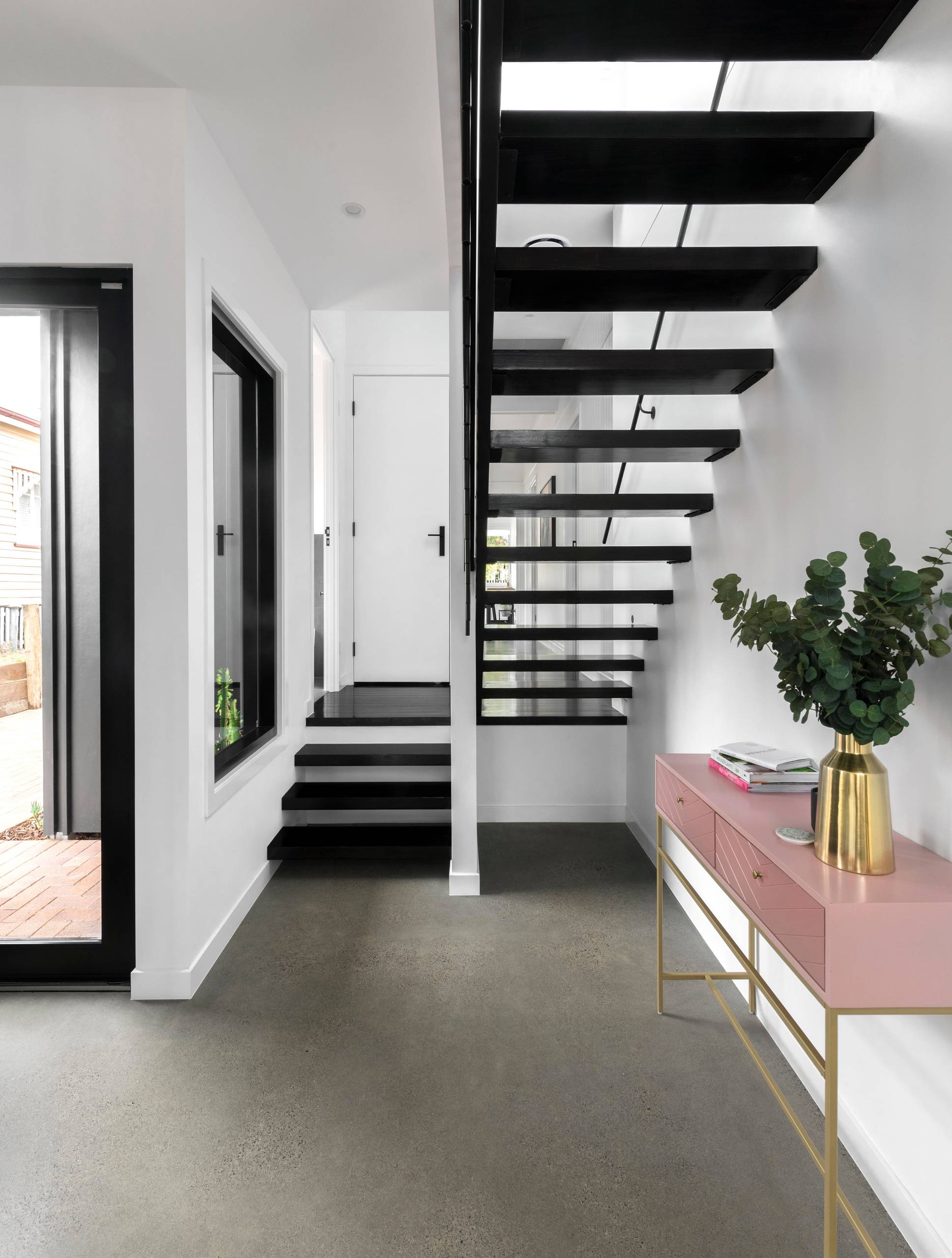 26 Well-Designed Front Entrance Ideas | Houzz AU