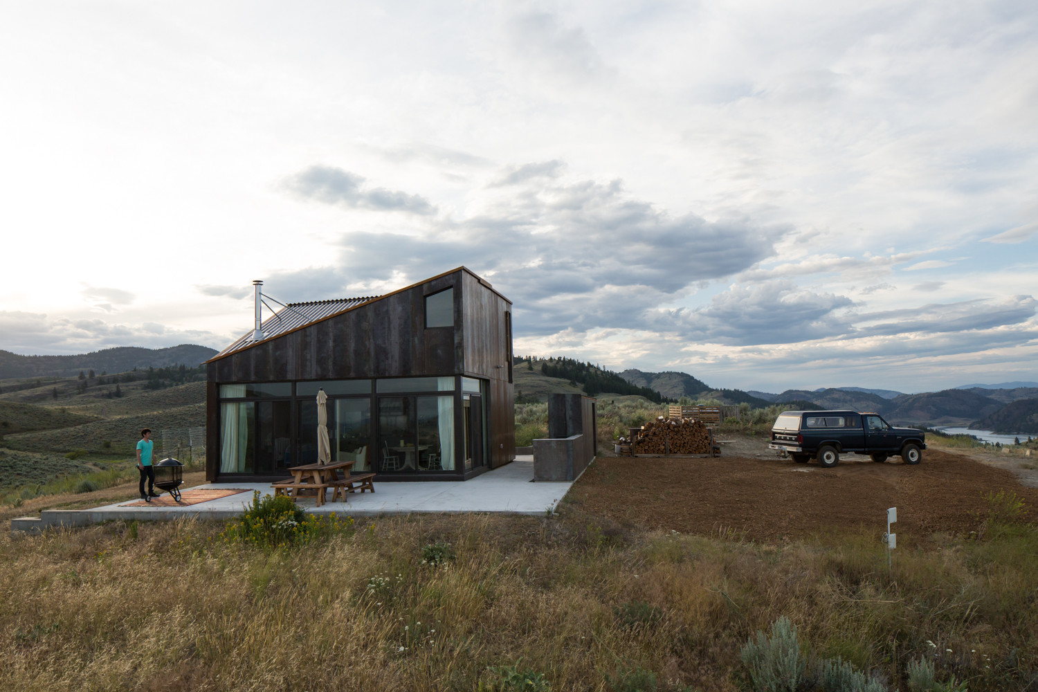 Houzz Tour: An Innovative Small Home With Breathtaking Views | Houzz IE