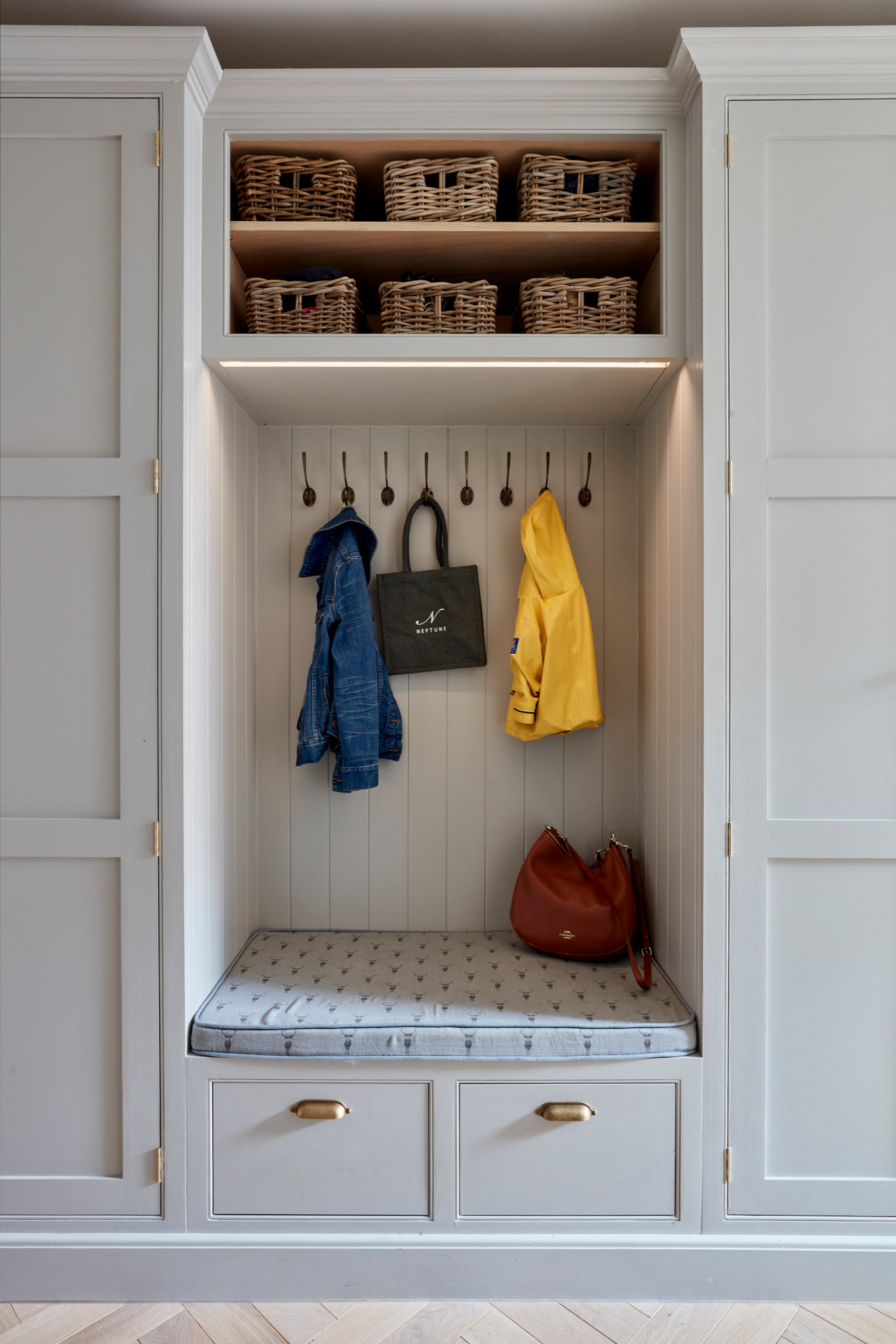 23 Hallway Storage Solutions | Houzz IE