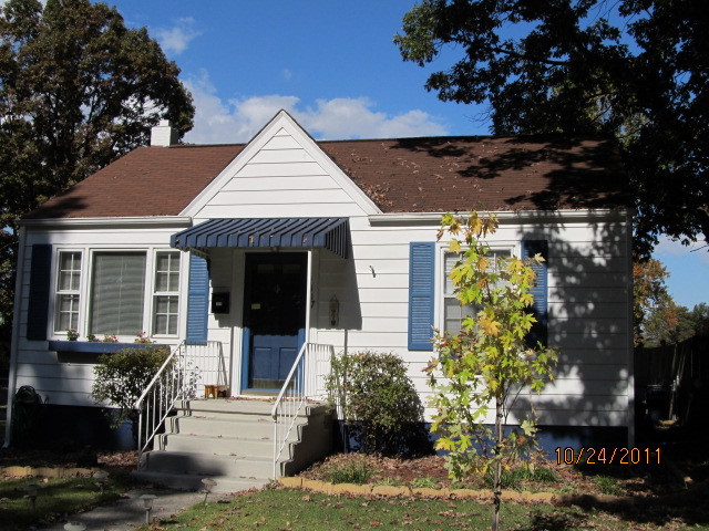 Roots of Style: Do You Live in a Minimalist Traditional House?