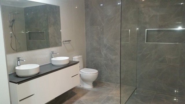 Main bedroom, Walk in robe and ensuite renovation - Contemporary ...