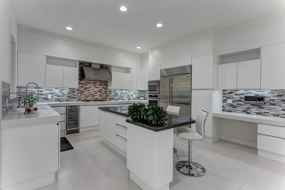 A Luxury Home In The Bridle Path - Kitchen - Toronto - by OLENA ...