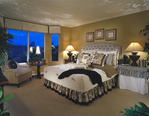 10 Great Choices for Your Bedside Table