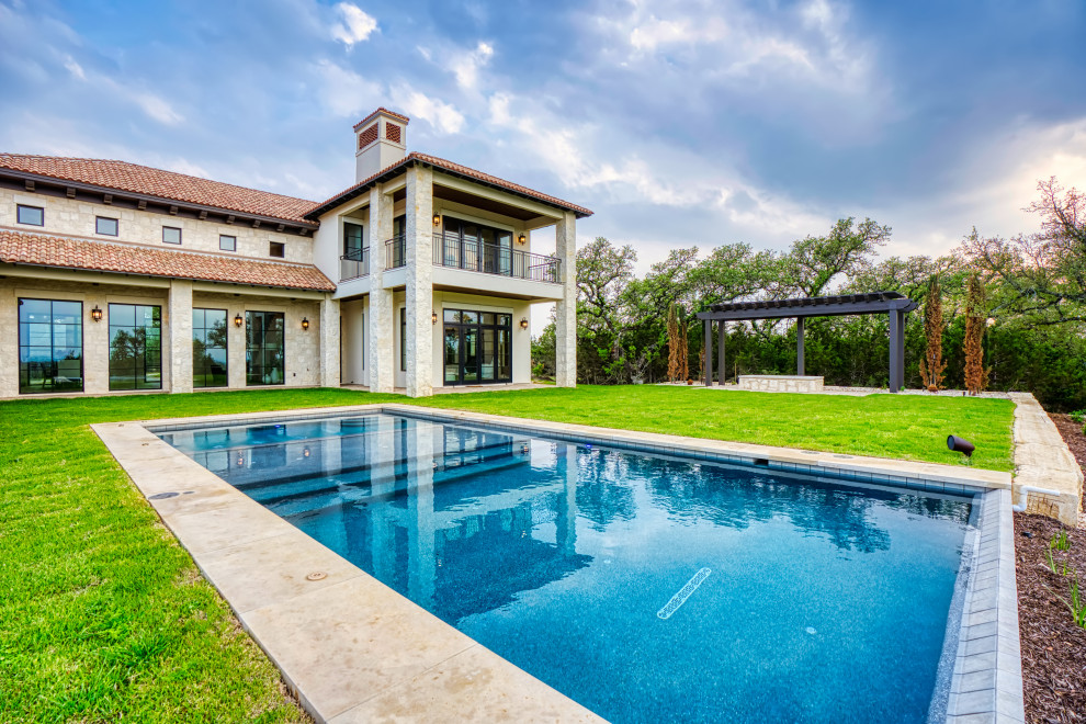 Linear Pool with Faux Negative Edge and Flush Over-sized Spa ...