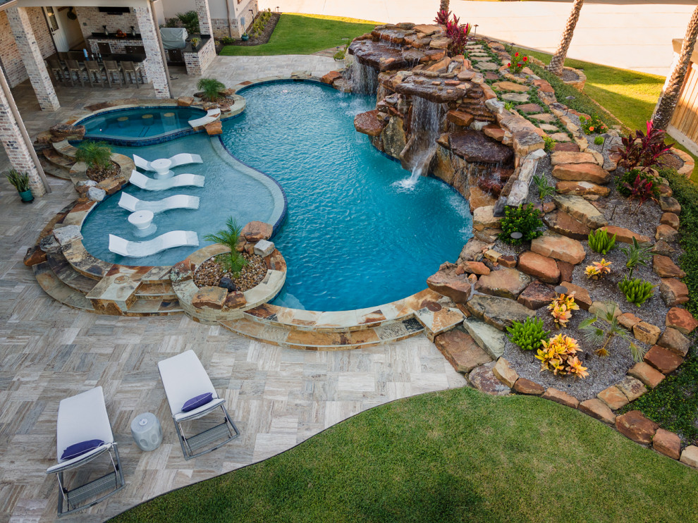 Luxury Lagoon - Farmhouse - Houston - by Tipton Spires Design|Build | Houzz