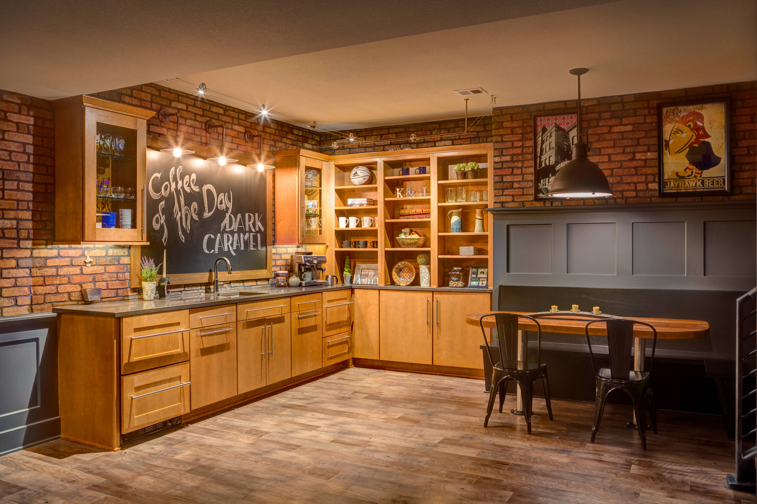 How to Create a Coffee Shop Atmosphere at Home