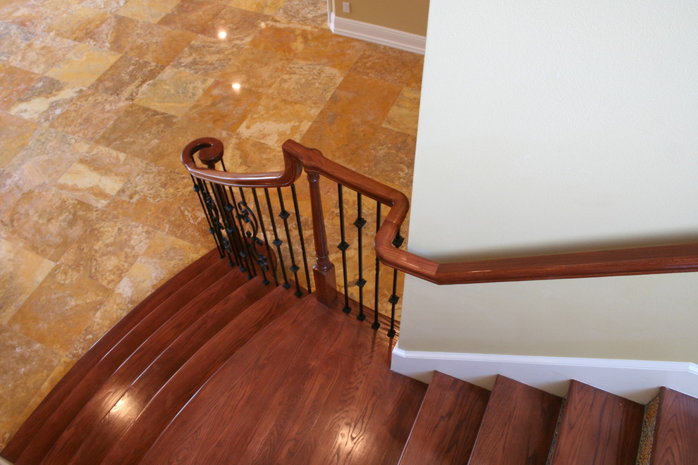 Radius Flare- Over the Post Stair Project - Mediterran - Treppen ...