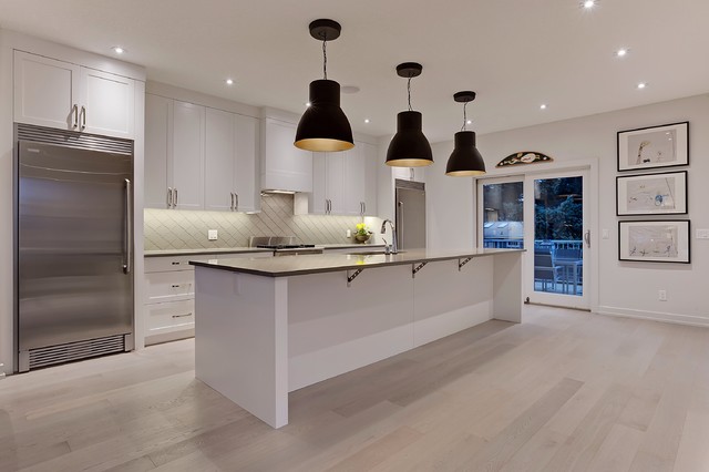 12 foot island quartz counter top - Cucina - Calgary - di Catapult ...