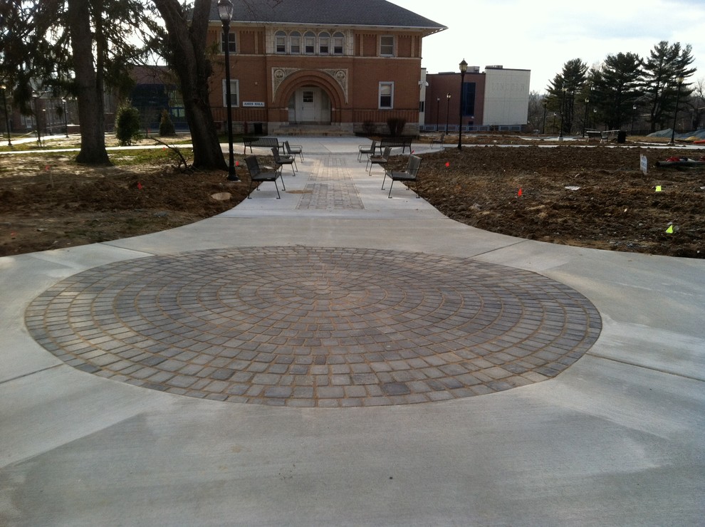 Concrete with Paver Inlays - Philadelphie - par Eagle Green ...