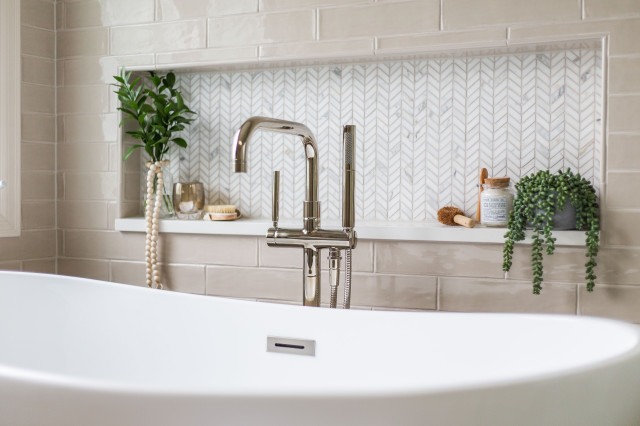 Ditch These 5 Things to Make Your Bathroom Feel Bigger | Houzz IE