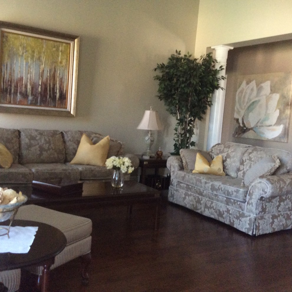 GREAT ROOM - (15' ceiling) & (13' X 18' room size)