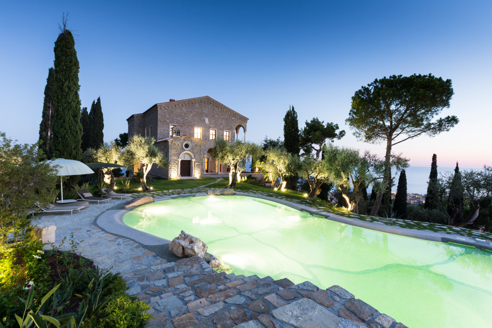 Villa Mostaccini - Modern - Milan - by CAPOFERRI SERRAMENTI SPA | Houzz