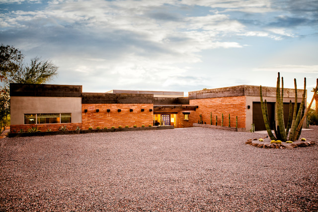 Houzz Tour: Industrial Updates to Classic Southwest Style