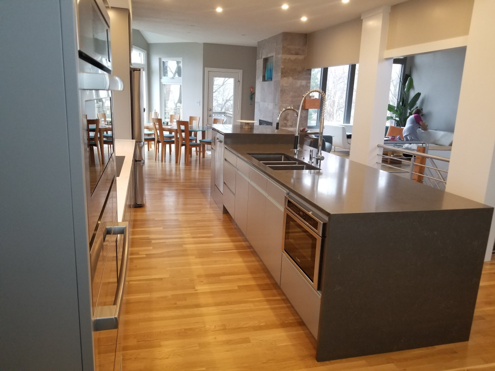 Waterfall countertop and microwave drawer - Contemporary - Kitchen ...