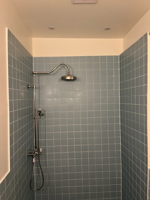 Crooked shower tiles - help! | Houzz Forum