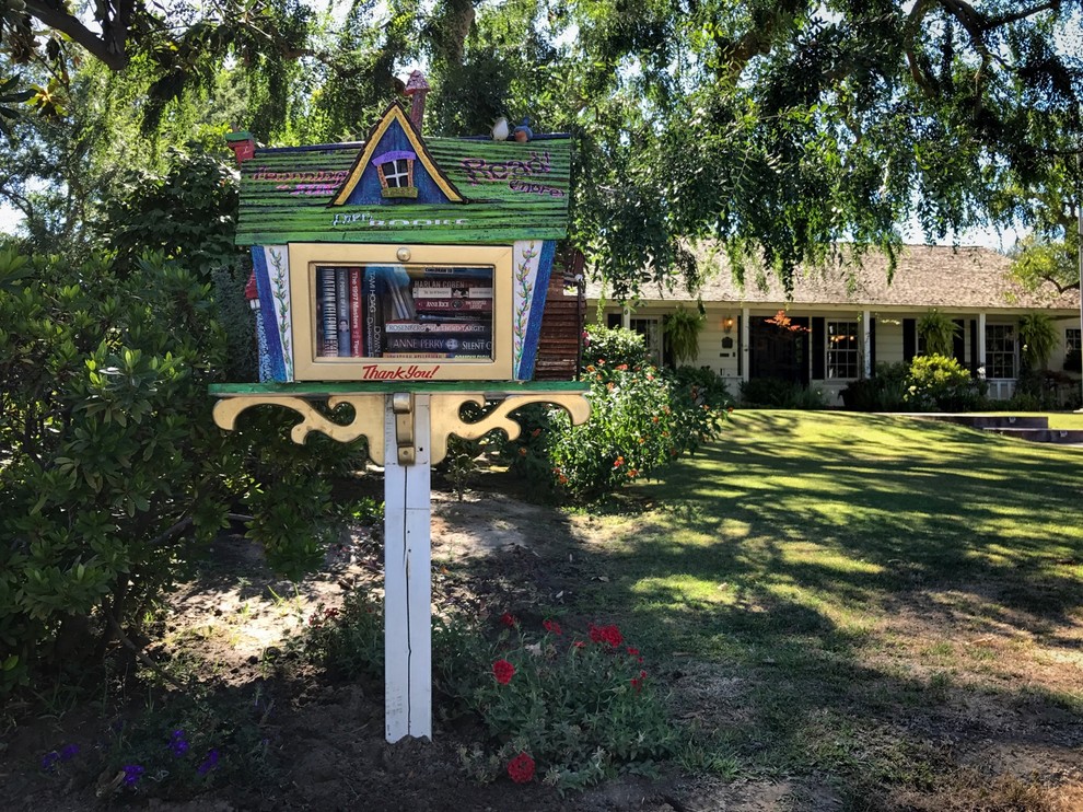 Book It: Bring a Mini Library to Your Front Yard