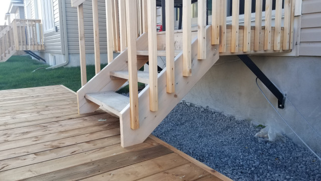 14' x 16' Floating Backyard Deck - Traditional - Deck - Ottawa - by ...