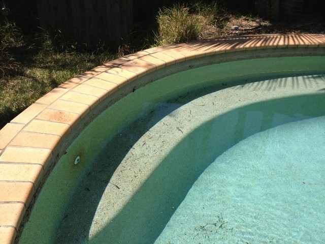 Updating pool area without changing outdated pool coping