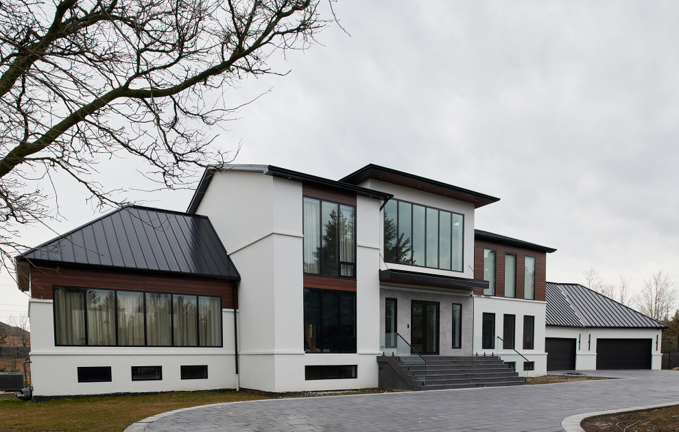 Lush, Layered and Refined Estate Home, Devil's Elbow ON - Modern ...