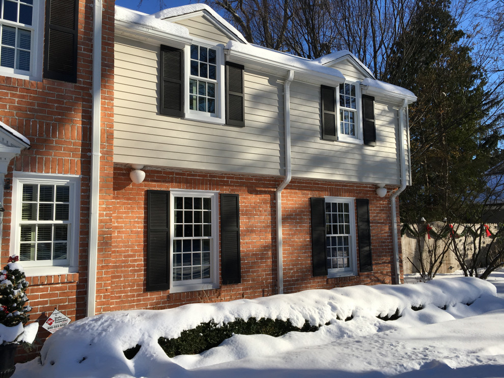 How to Make Your Brick House Feel at Home in the Landscape