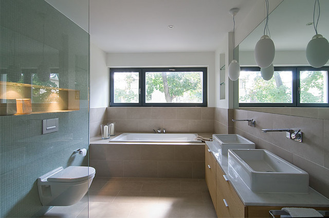 Custom residential bathroom in SW Berlin - Modern - Bathroom - Berlin ...