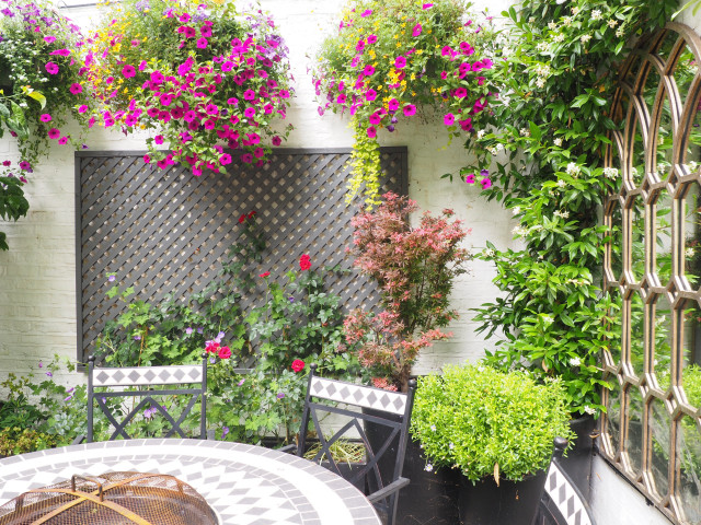 City road Courtyard Garden Revamp - Victorian - London - by Taryn ...