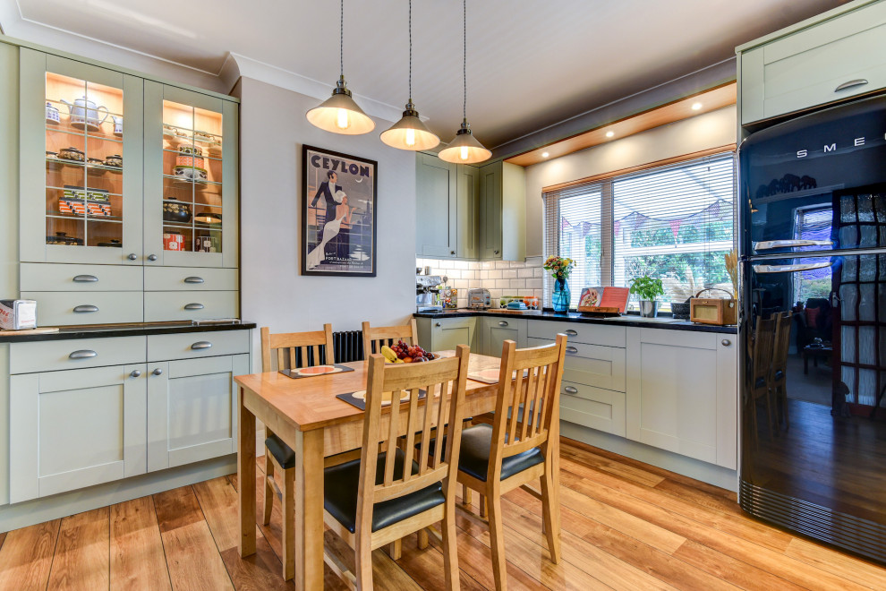 Classic British Kitchen in Brighton, East Sussex - Traditional ...