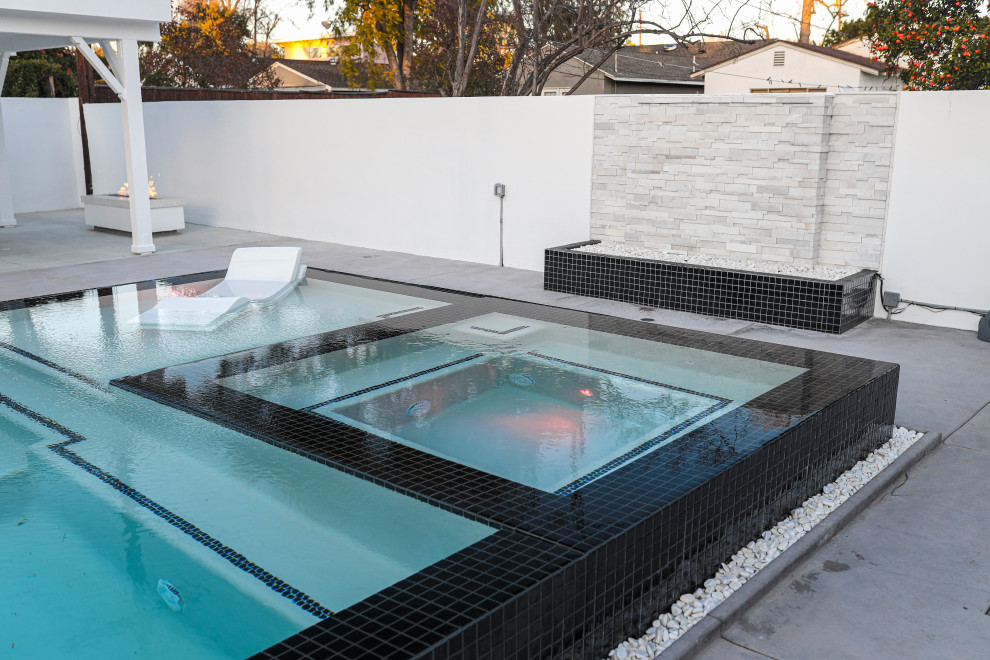 New Raised Infinity Pool - Modern - Pool - Los Angeles - by A to Z ...