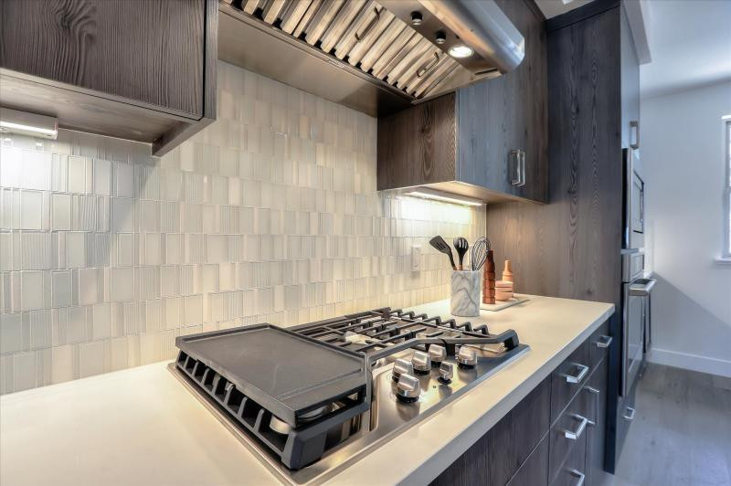 SummerHill Homes Kitchens: Montecito Residence 1M Kitchen - Cuisine ...