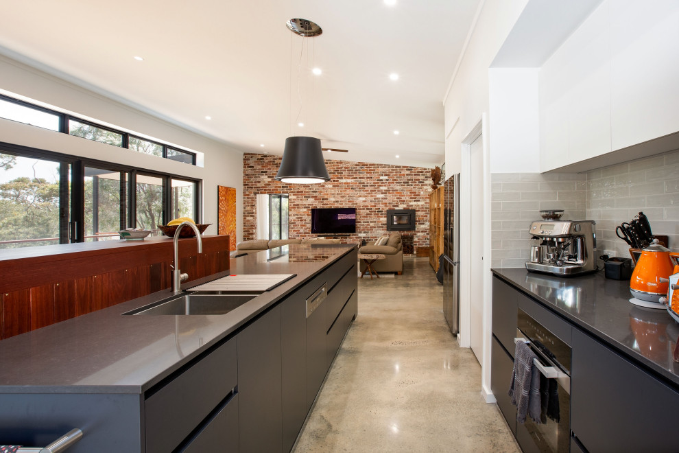 Karli Rise #1 - Midcentury - Kitchen - Perth - by designButton | Houzz AU
